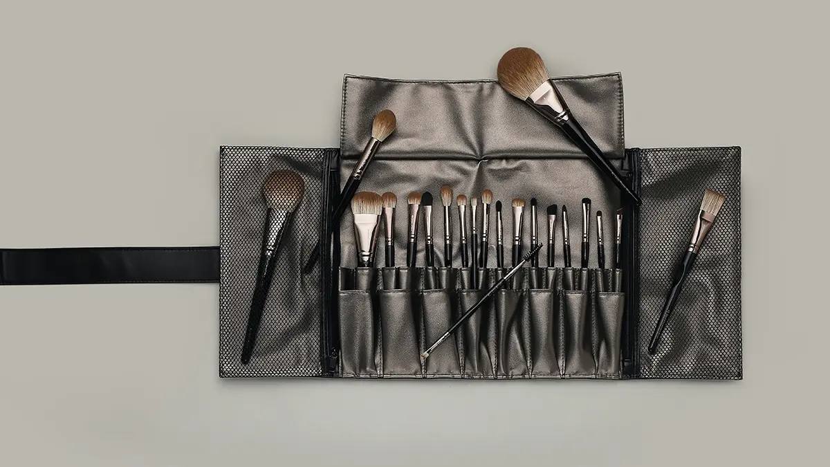 10 Natural Makeup Brushes Brands: Plastic Free & Eco Friendly